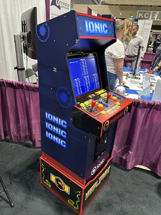 Alexander Harding: "Well, I'm the lucky winner of this fancy arcade c ...